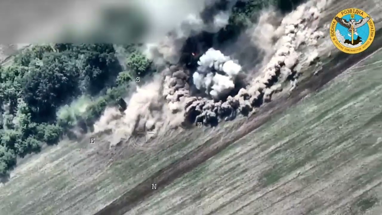 Ukrainian Soldiers blow up Russian counter-battery radar system - YouTube