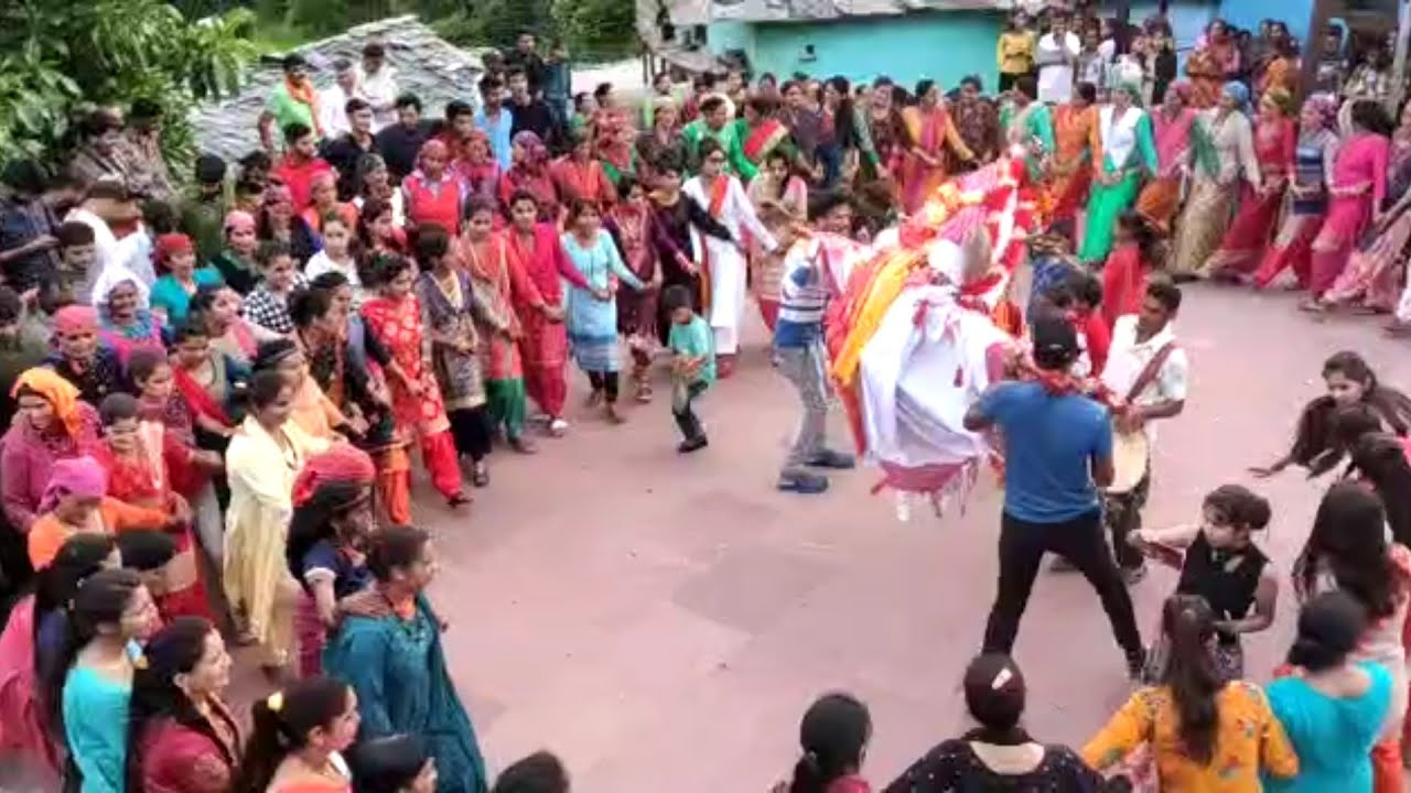 Beautiful Pahari dance तांदी || नाग देवता मेला || रंवाई वैली (बगासू ...