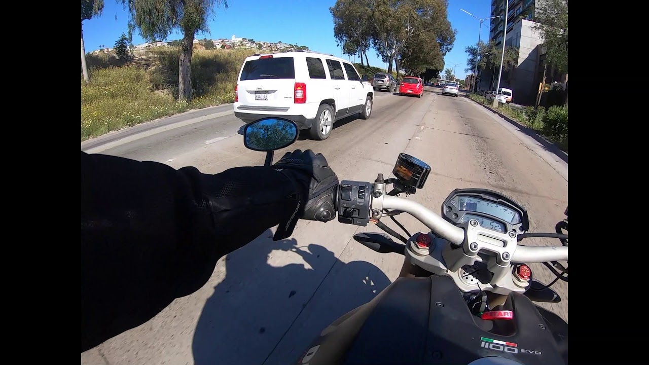 Tijuana Via Rapida - YouTube