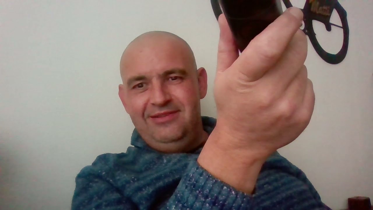 Fun with Microsoft scammer part 3 - YouTube
