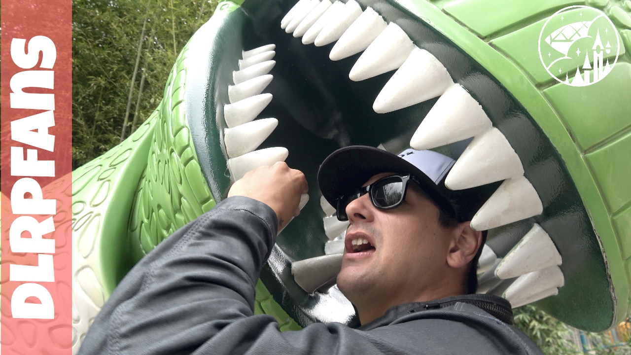 The Revenge of Slinky Dog with Justin Scarred at Disneyland Paris - YouTube