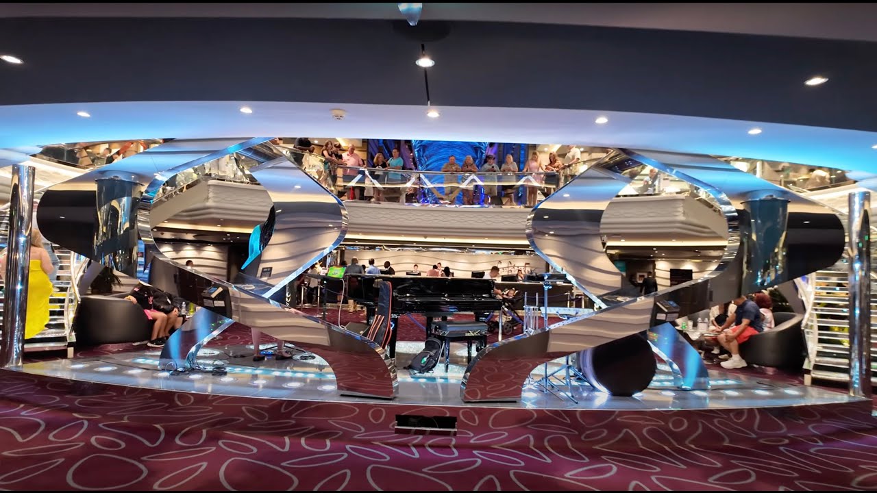 MSC Meraviglia Music At The Atrium - YouTube