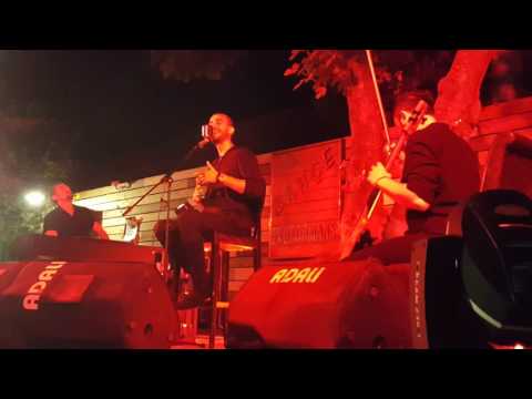 Bahçe Cafe-Bar  Cem Adrian - Her şey çok sevmekten