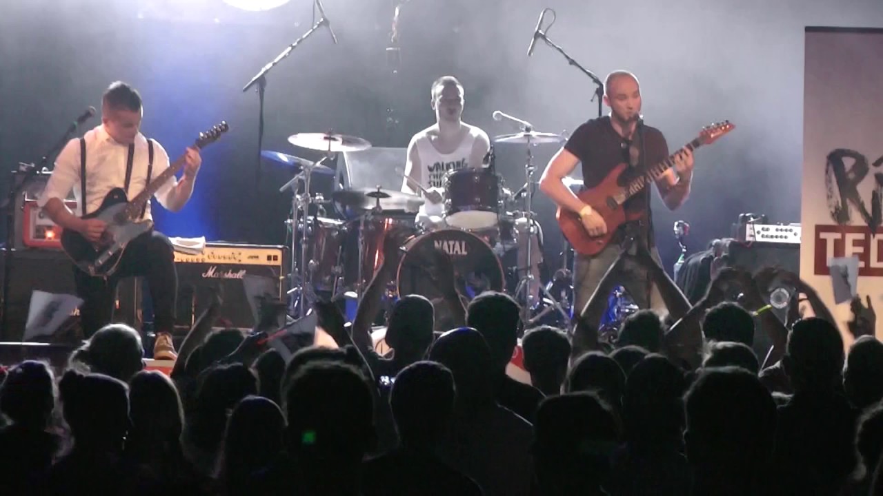 RIOT TEDDY // LIVE IN BERLIN HQ - YouTube