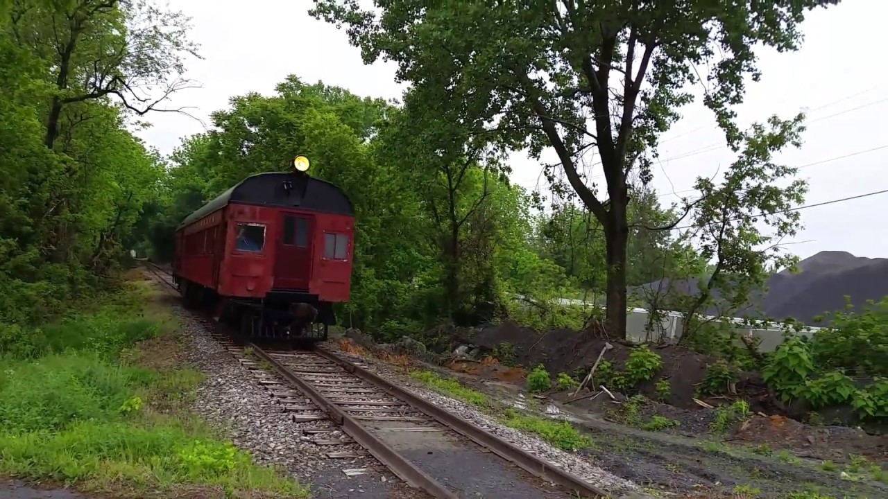 PRR 4666 crossing Hinterleiter Rd. - YouTube