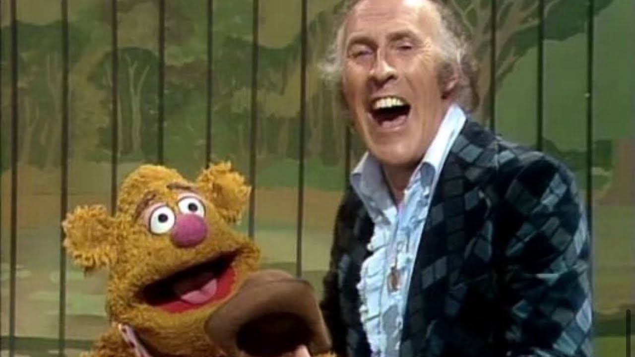 The Muppet Show Episode #113 Bruce Forsyth Intro - YouTube