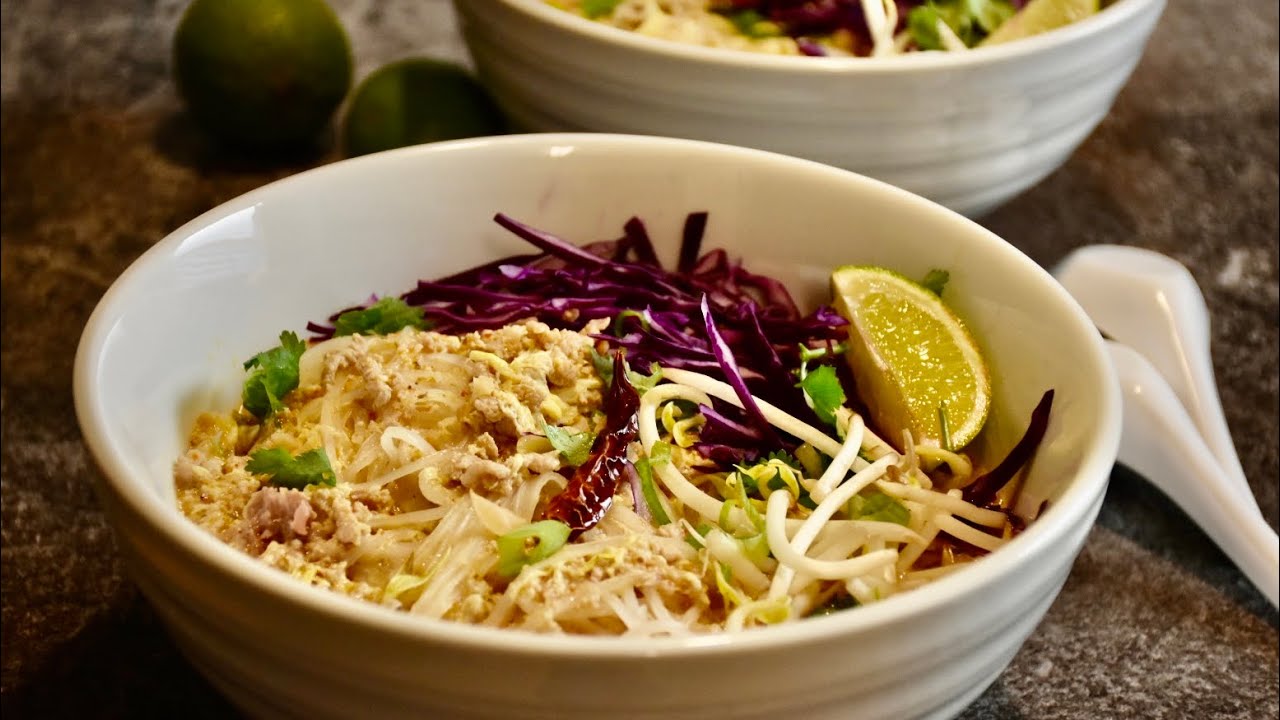 Mee Kati - Coconut Curry Noodles - YouTube