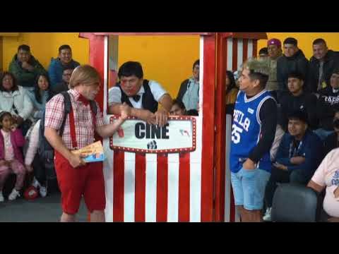 R@mbo cuida a sus hijas en el cine. - YouTube