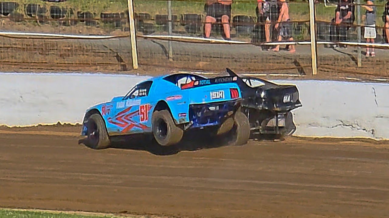 Huntly Speedway - Opening Night Saloons (2 Races) - 8/11/25 - YouTube