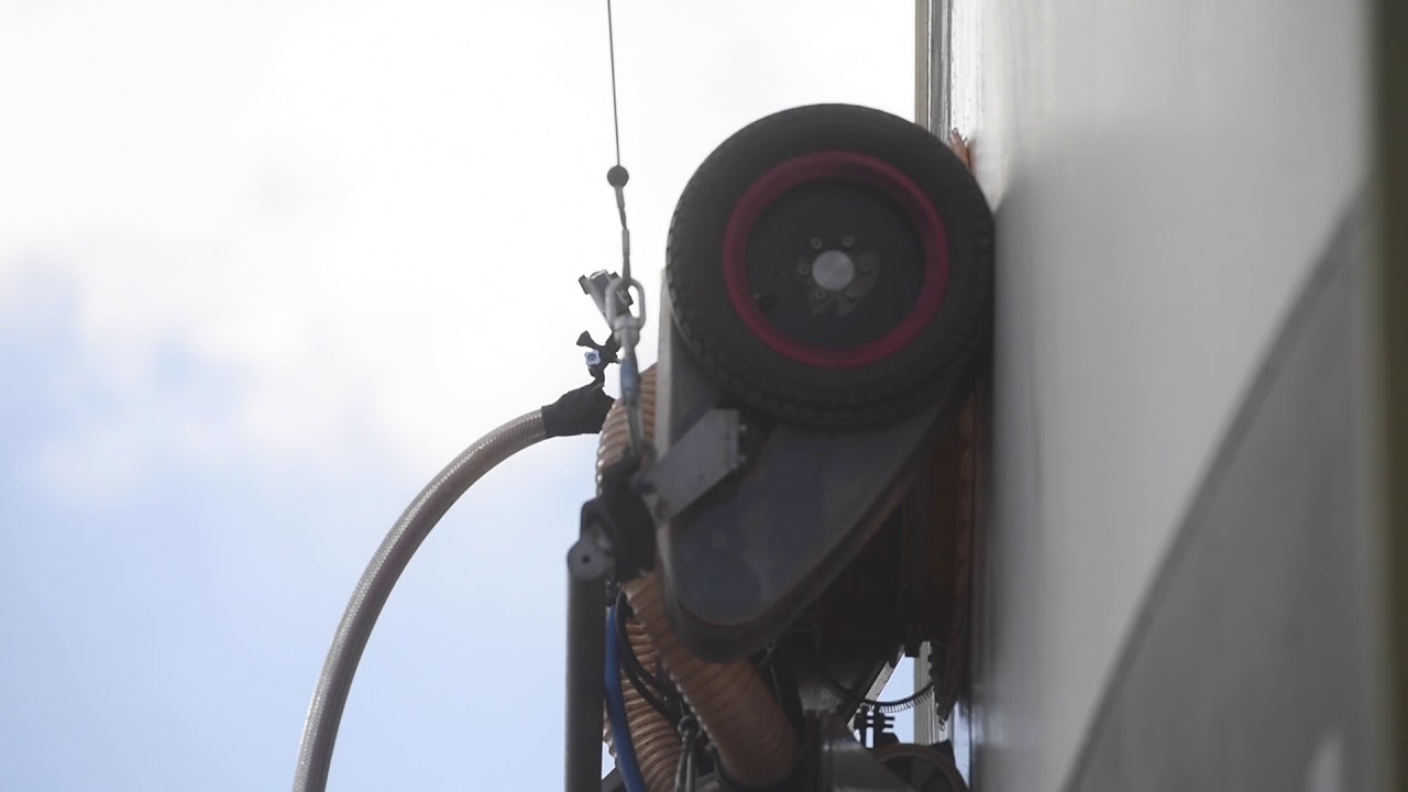 VertiDrive M4 on Oil storage tank UHP paint stripping - YouTube