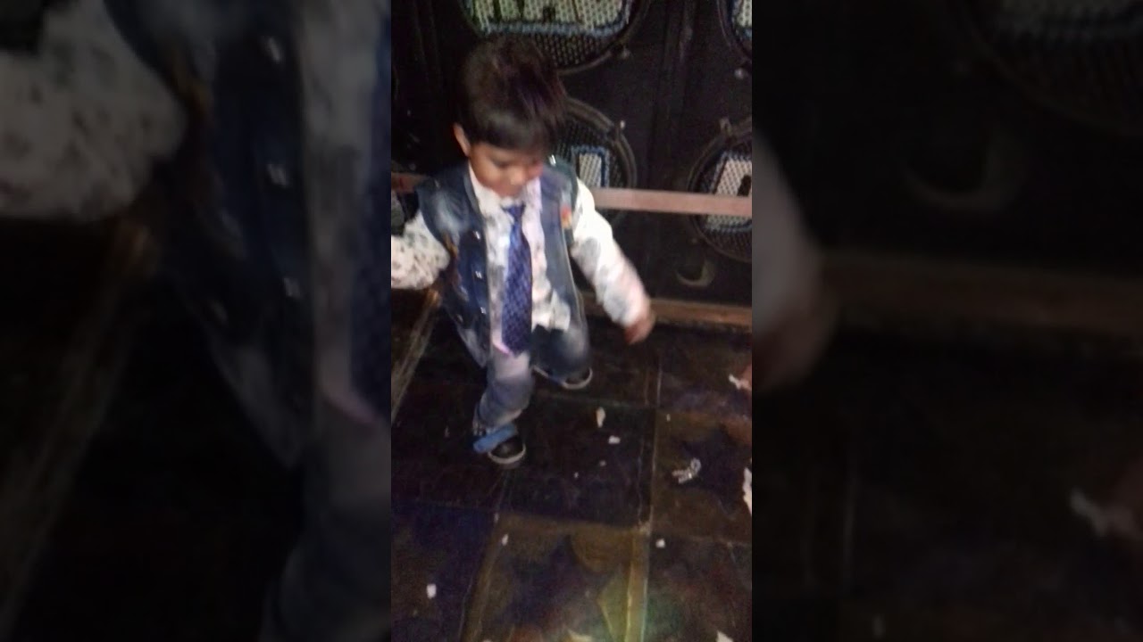 Little boy Dance - YouTube
