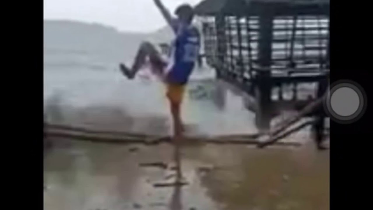 The waterbender of the Philippines (Pinoy viral videos) - YouTube