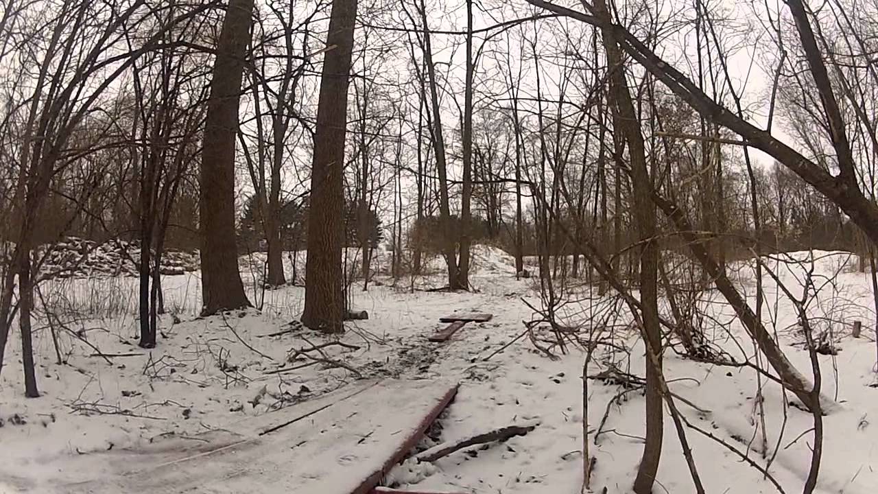 125cc Gio Jumps and Hits Tree branch - YouTube