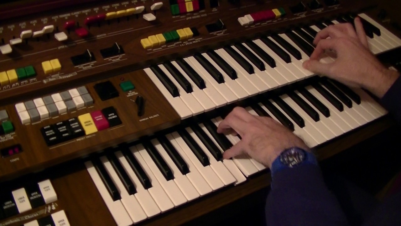 Mambo Jambo - Yamaha Electone C-605 - played by Darren Jones - YouTube