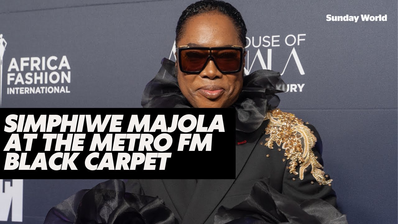 Simphiwe Majola at the Metro FM Black Carpet. - YouTube