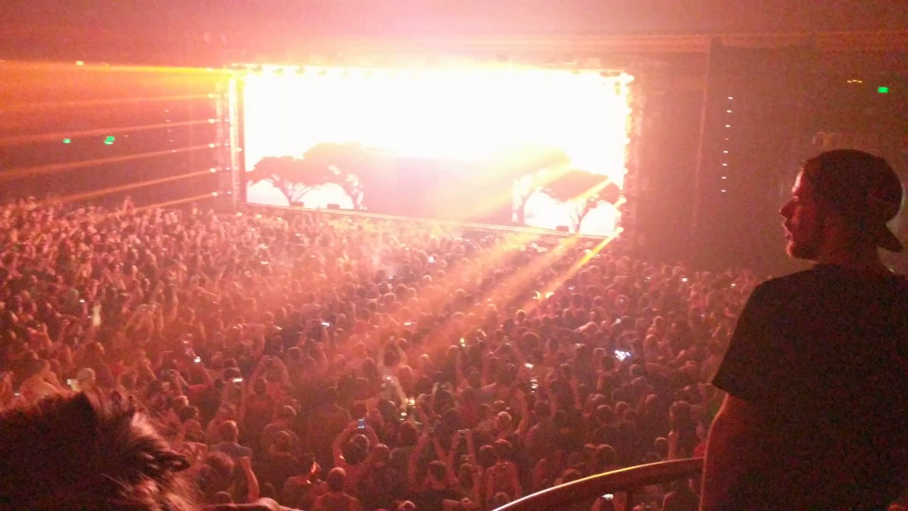 Excision - Africa(Ft Dion Timmer)[Milwaukee Rave 2017] - YouTube