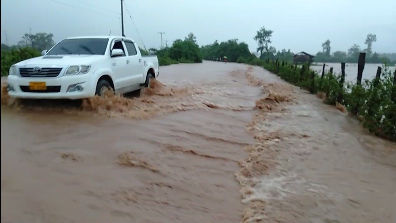 xov xwm dej nyab loj zos noom xoos - YouTube