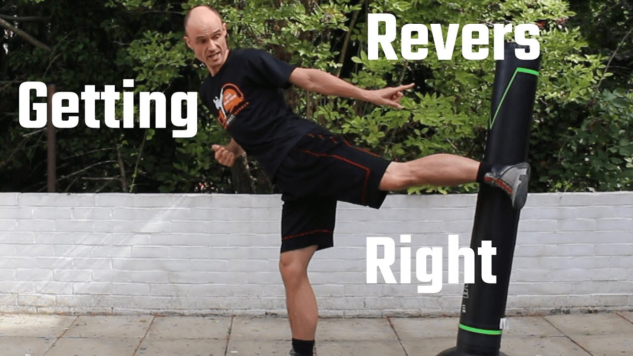 Getting the Savate Revers (kick) right... - YouTube
