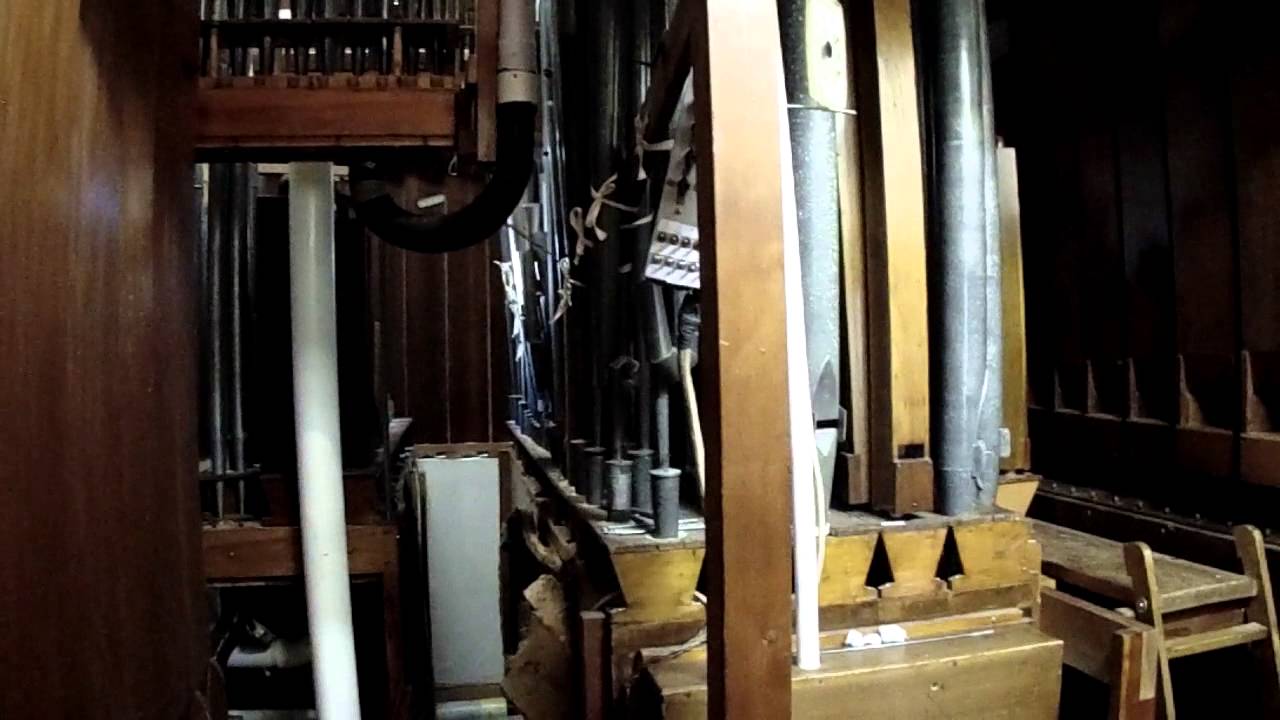 Inside the Chamber- Pipe Organ - YouTube