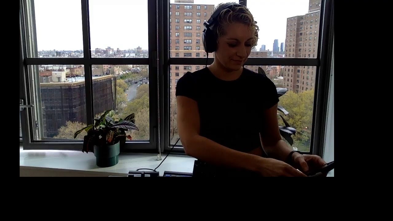 Lily Ray Live Stream - YouTube