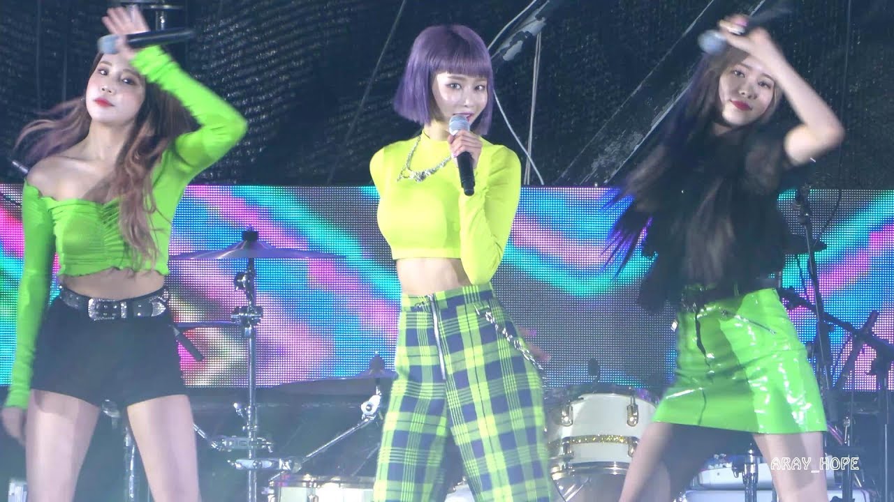 [4k]190608 #모모랜드 MOMOLAND (혜빈 HyeBin) "I'm So Hot 암쏘핫" @DMZ POP CONCERT _직캠FANCAM - YouTube