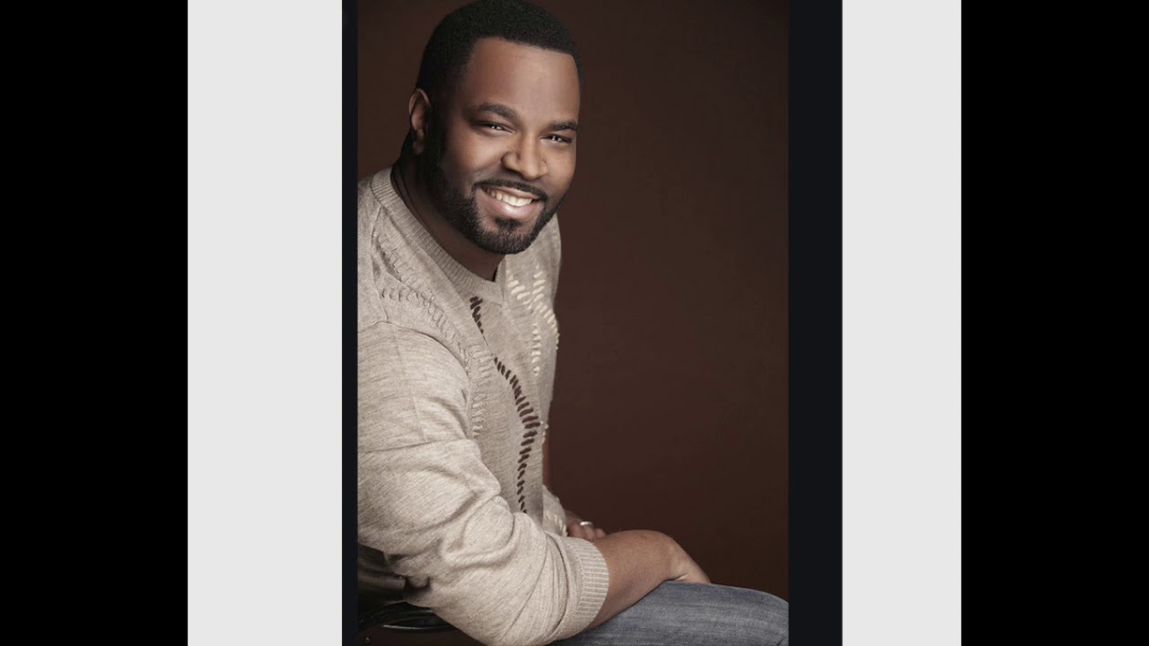 He Reigns - Kevin Levar - instrumental backing track - YouTube