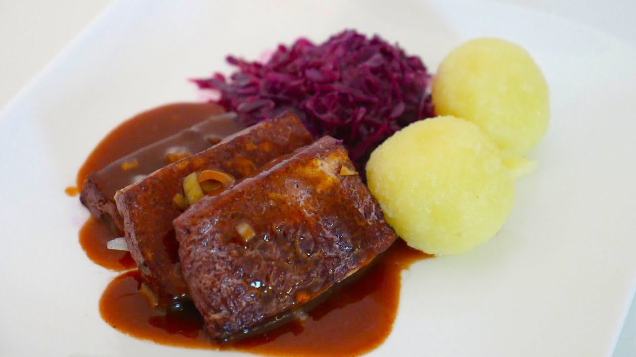 Sauerbraten vegan Rezept mit Rotkohl und Klößen - einfachKochen - YouTube