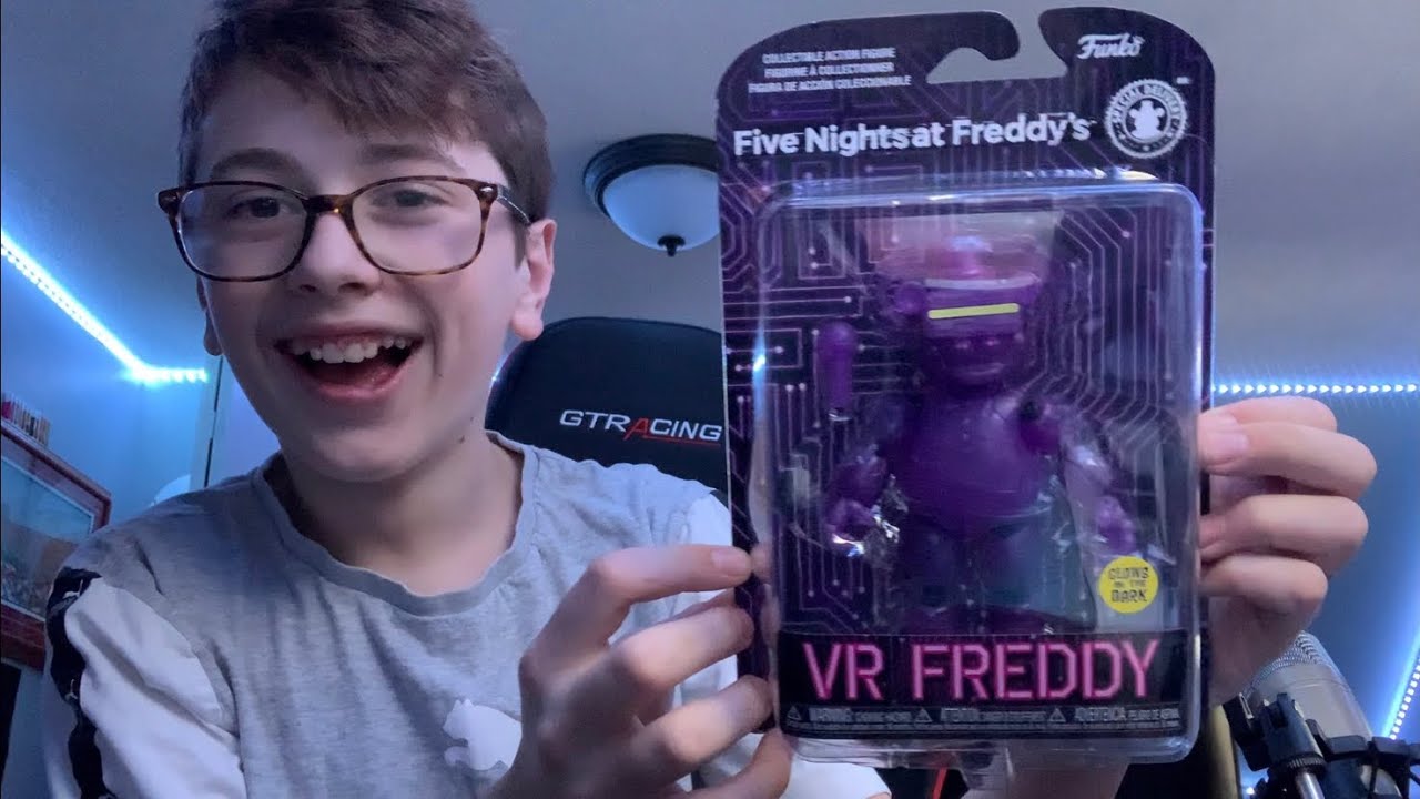 VR TOY FREDDY ACTION FIGURE UNBOXING!! - YouTube