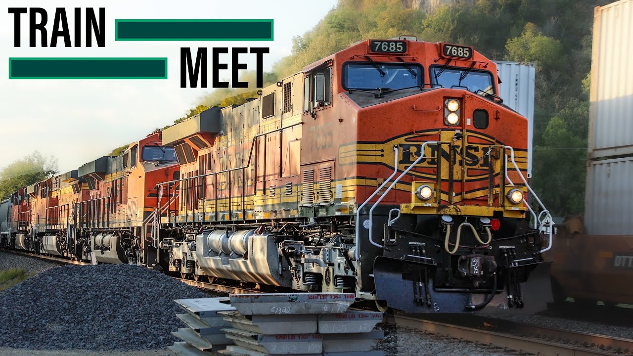 Two BNSF Trains Meet at Hager City, Wisconsin | St. Croix Subdivision ...