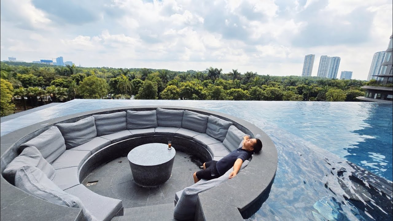 Vlog | Best Infinity Pools in Ecopark - Vietnam | Landmark Onsen ...