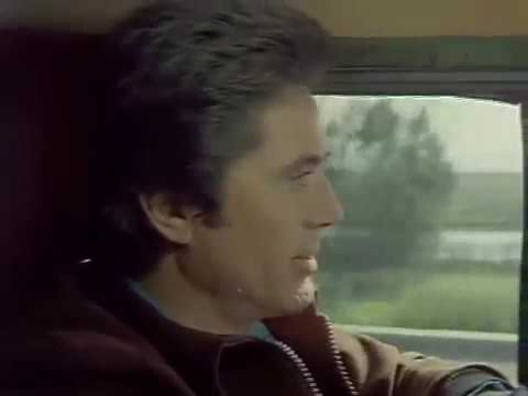 Gülşen Bubikoğlu , Cüneyt Arkın dan Para istiyor.