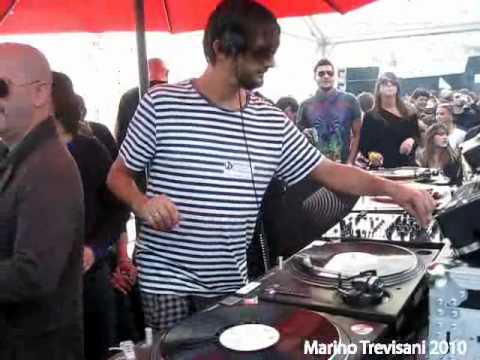 Ricardo Villalobos playing "Sixty" Gabriele Baldi @ Modernity ...
