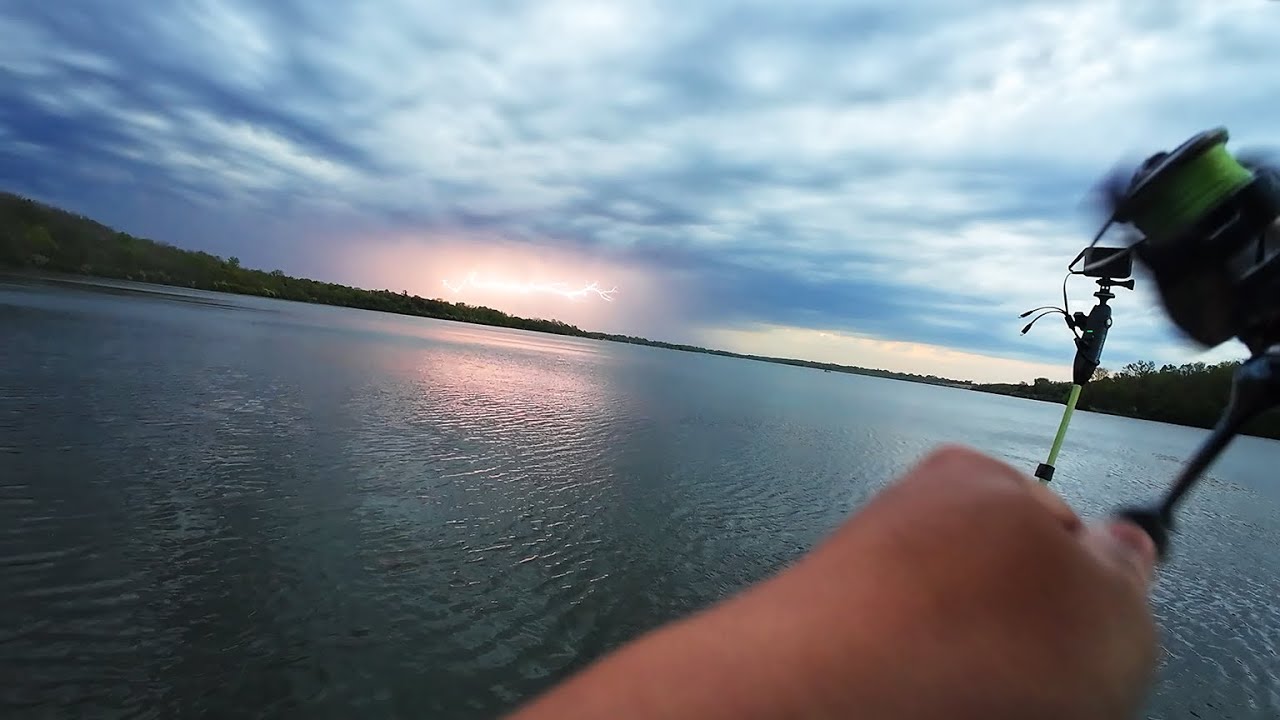 Fishing for Wipers Before a Storm | Hybrid Striped Bass - YouTube