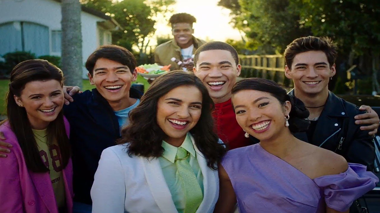 Power Rangers Dino Fury - Stitched Up - designing Fern’s Dress and Izzy ...