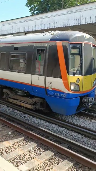 British Rail Class 378 Capitalstar London Overground EMU train #shorts - YouTube