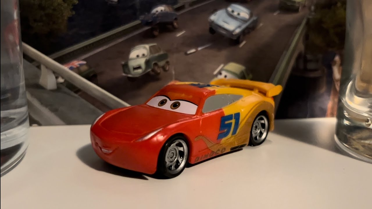 Color Changer Road Trip Cruz Ramirez (Red/Yellow) - Mattel Disney Pixar ...