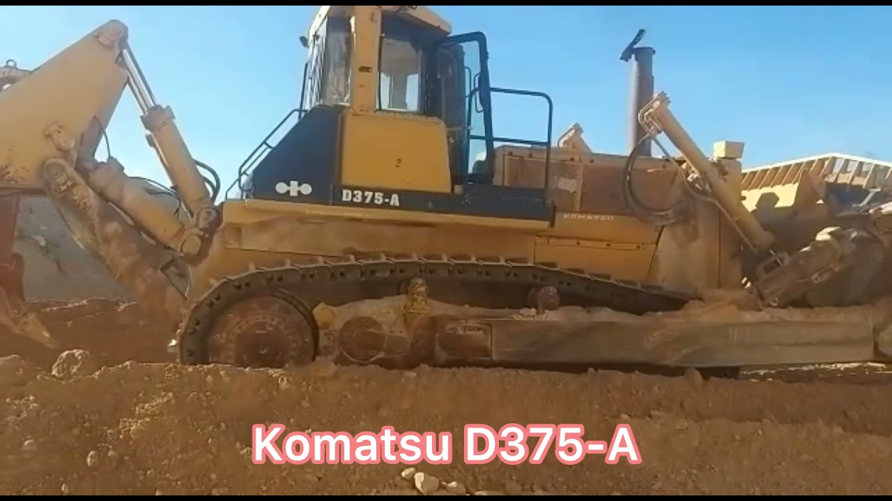 Dozer Komatsu D 375 A بلدوزر كوماتسو ٣٧٥ - YouTube