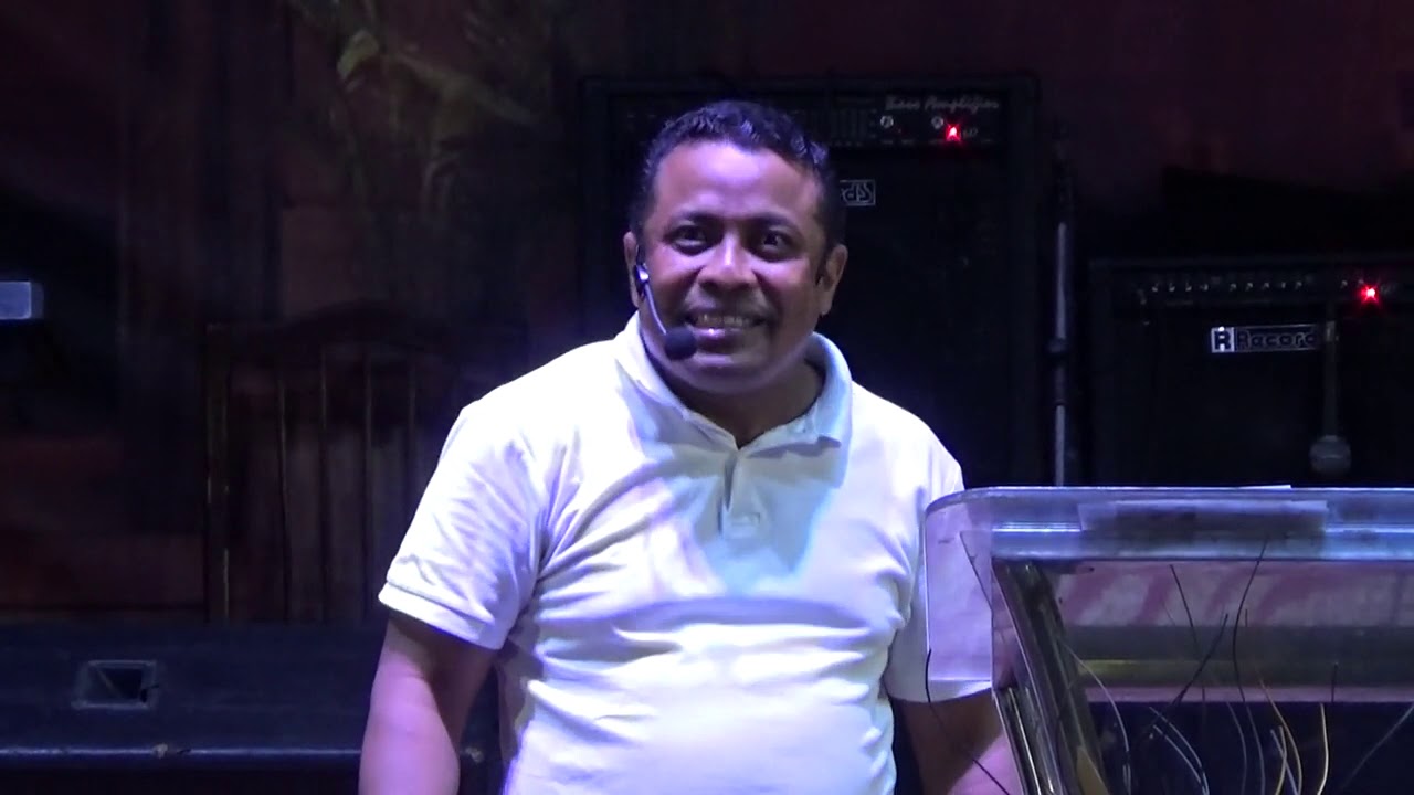 Pasteur Rodolphe Tsiabaratelo manetsika fanotron' Andriamanitra - YouTube