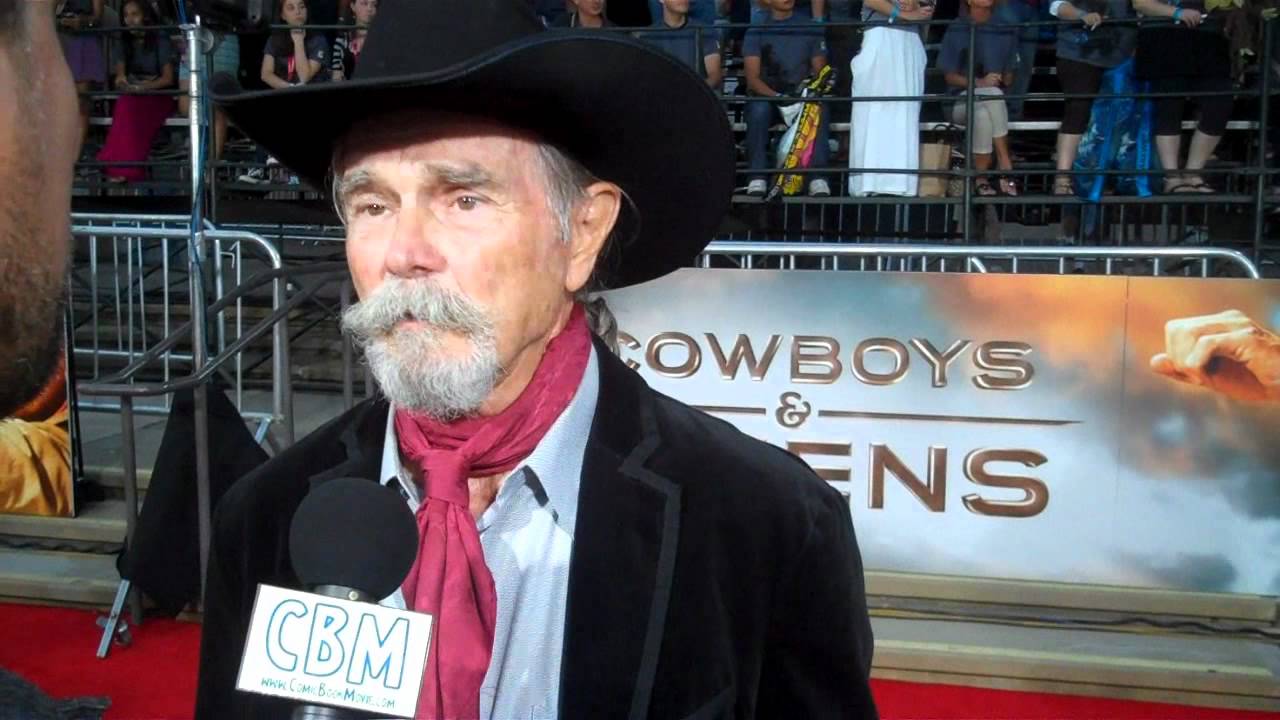 Cowboys & Aliens - Red Carpet Interview - Buck Taylor - YouTube
