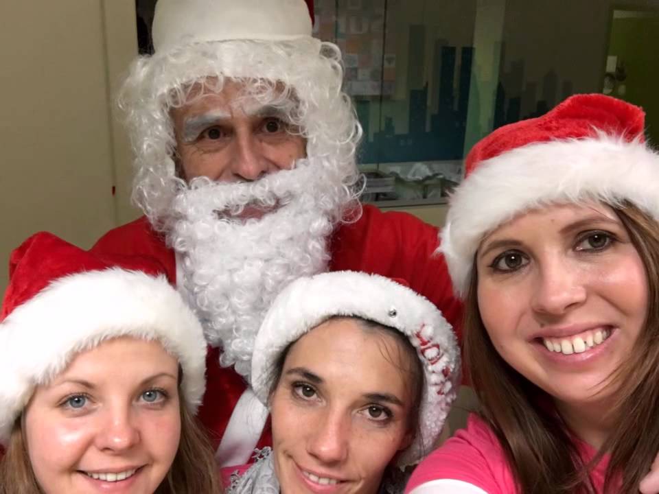 Association lilly Rose Noel à l'hopital 2015 - YouTube