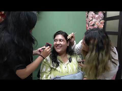 Girls At Beauty Parlours !! Kaarina Kaisar