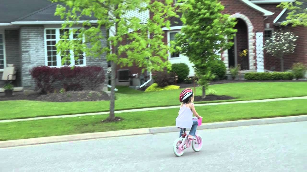 Cameron sheds her training wheels! - YouTube