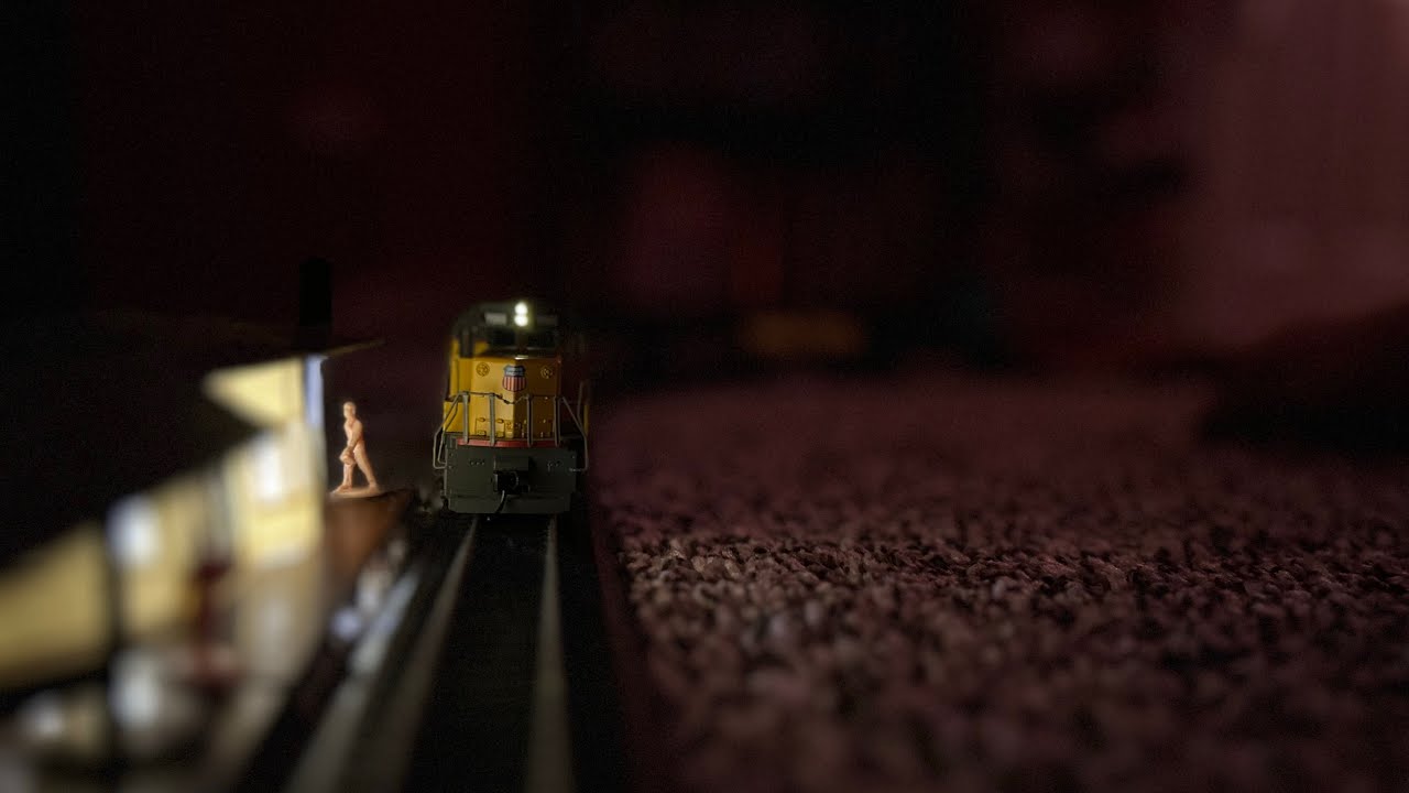 Model trains - YouTube