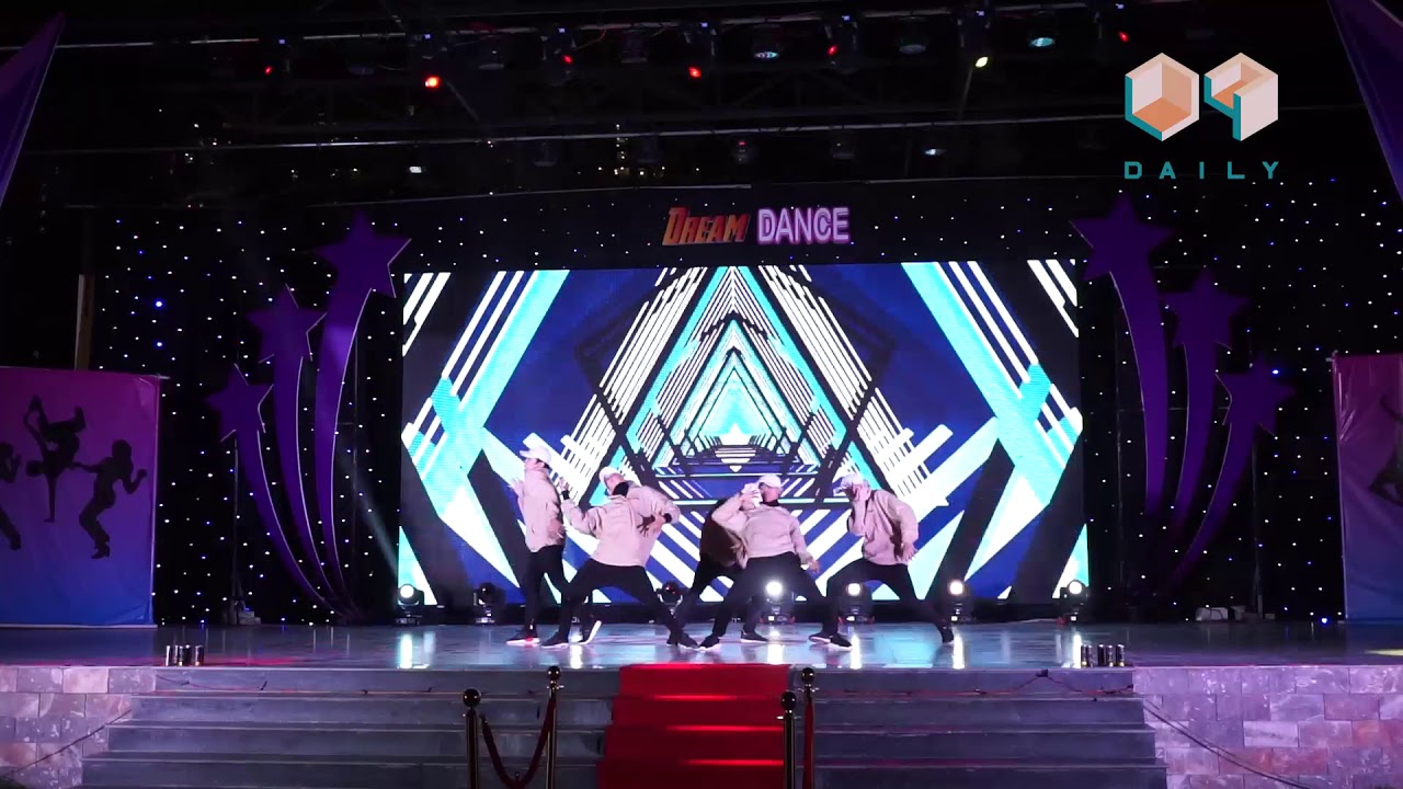 180420 W.A.O Dance Team @ DREAM DANCE 2018 - YouTube