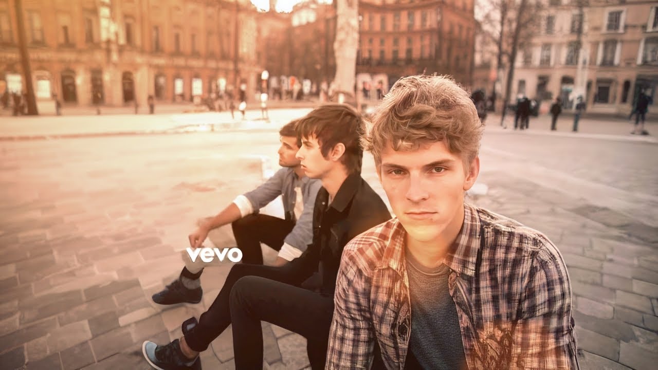 Pumped Up Kicks Except It's Super Upbeat | FosterThePeople | - YouTube