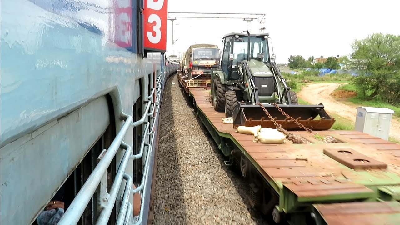 4in 1 parallel run and overtake - YouTube