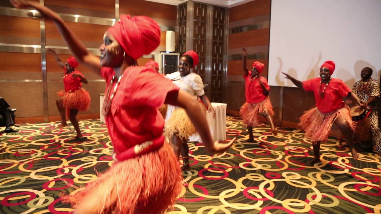 O folclore em Angola - YouTube