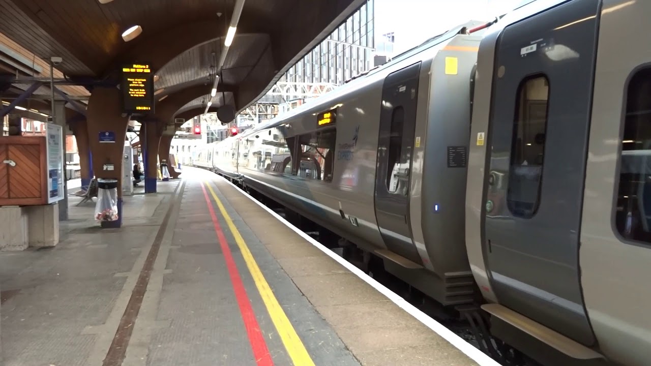 TPE Class 397 stops suddenly at Oxford Road - YouTube