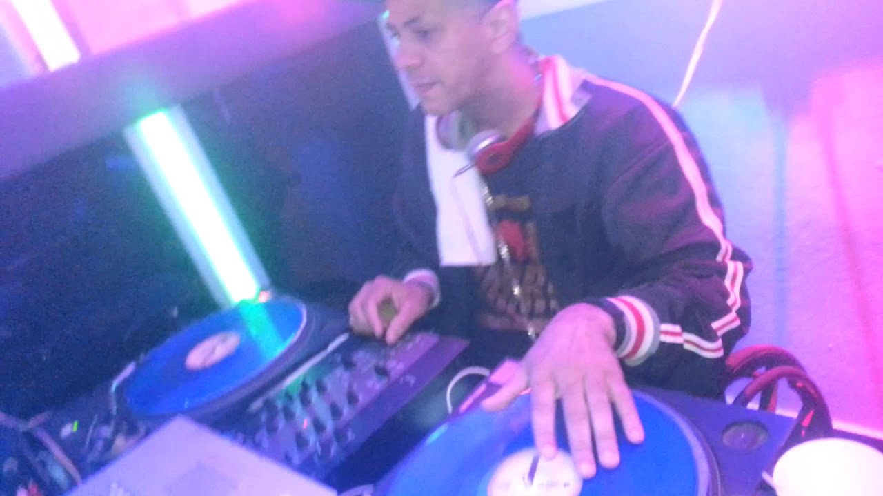 Dj Strike one en Party esta malo de todo - YouTube