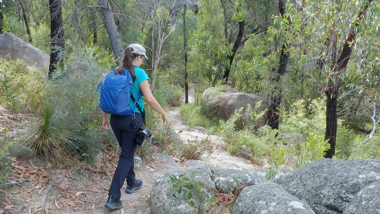 A Photographic Hike in the Spectacular Australian Bush - YouTube